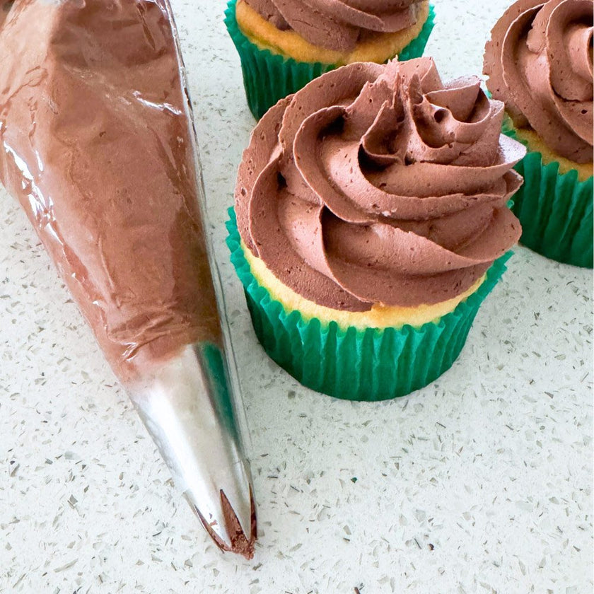 How to Pipe Cupcakes for Beginners - Confectionery House
